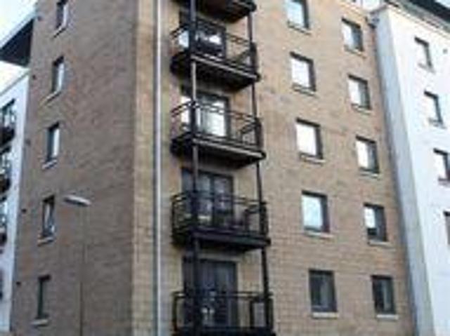 2 Bedrooms Flat for rent in Slateford Gait, Gorgie, Edinburgh EH11