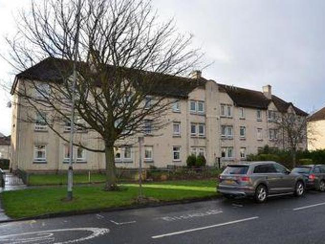 2 Bedrooms Flat for rent in Sleigh Drive, Edinburgh EH7