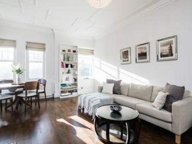 2 Bedrooms Flat for rent in Sloane Court East, Chelsea SW3