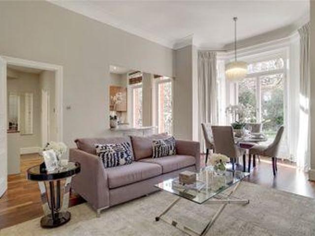 2 Bedrooms Flat for rent in Sloane Gardens, Chelsea, London SW1W