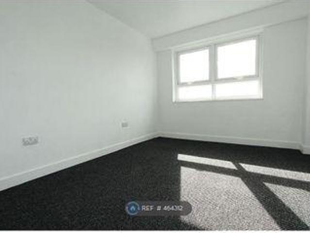 2 Bedrooms Flat for rent in Spalding Towers, Leeds LS9