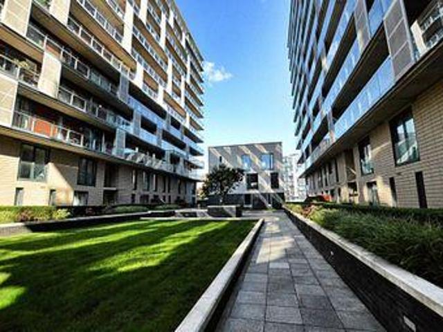 2 Bedrooms Flat for rent in Spectrum Apartments, Blackfriars Road, Salford, 7Bp. M3
