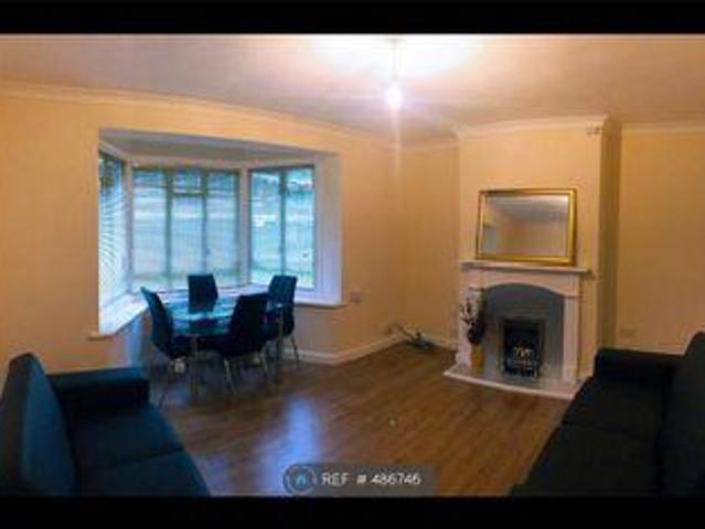 2 Bedrooms Flat for rent in Springfield House, London W3