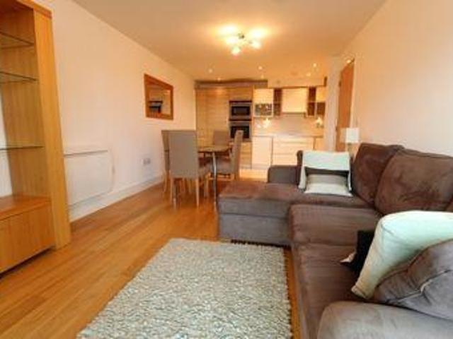 2 Bedrooms Flat for rent in Stuart Street, Cardiff CF10