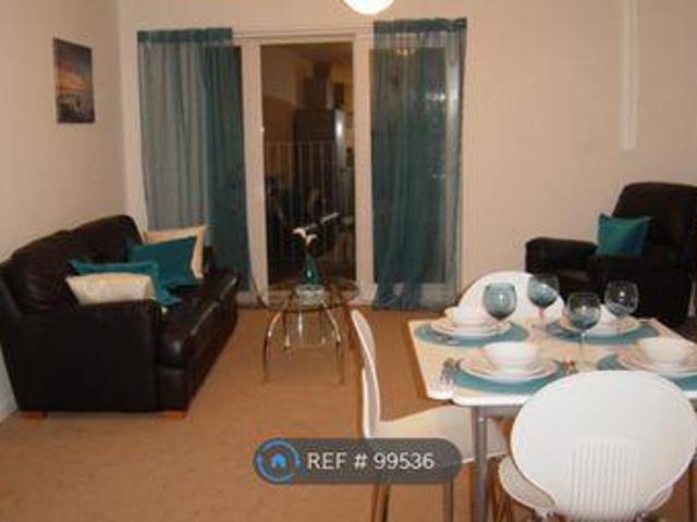 2 Bedrooms Flat for rent in Stuart Street, Manchester M11