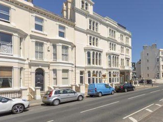 2 Bedrooms Flat for rent in St. Catherines Terrace, Hove BN3