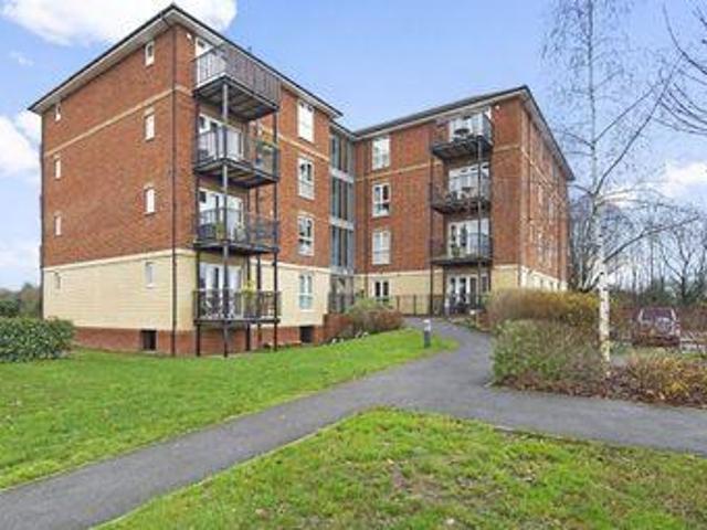 2 Bedrooms Flat for rent in St. Catherines Close, London SW20