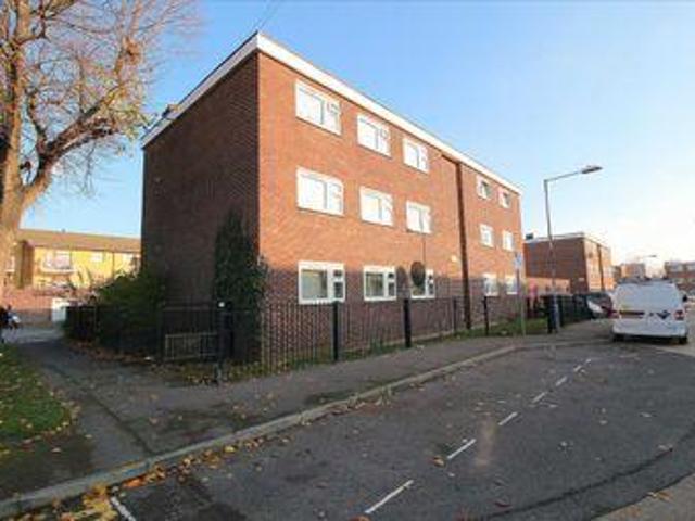 2 Bedrooms Flat for rent in St. Anns, Barking IG11