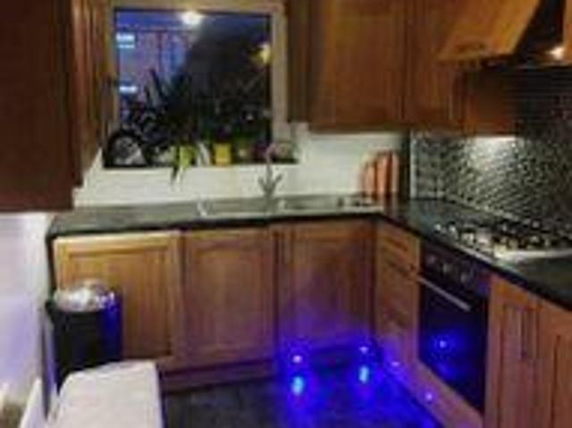 2 Bedrooms Flat for rent in St. Anns, Barking IG11