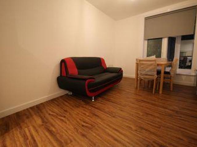 2 Bedrooms Flat for rent in St Anns, Harrow, London HA1