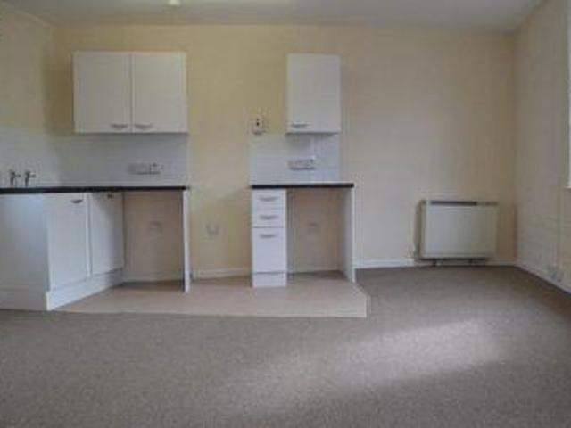 2 Bedrooms Flat for rent in St. Aldate Street, Gloucester GL1