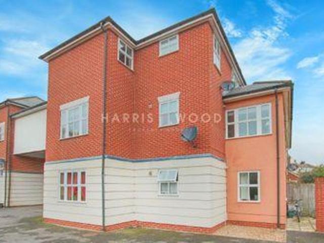 2 Bedrooms Flat for rent in St Augustine Mews, Colchester CO1