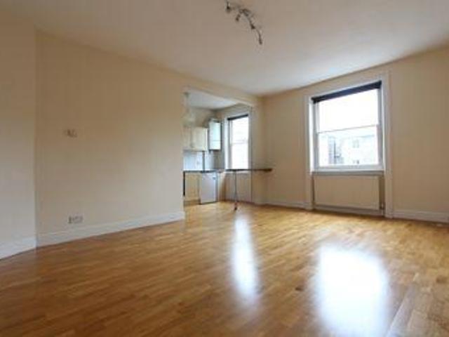 2 Bedrooms Flat for rent in St. Augustines Road, Camden Square, London NW1