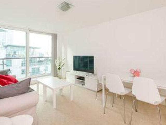 2 Bedrooms Flat for rent in St George Wharf, Vauxhall, London SW8