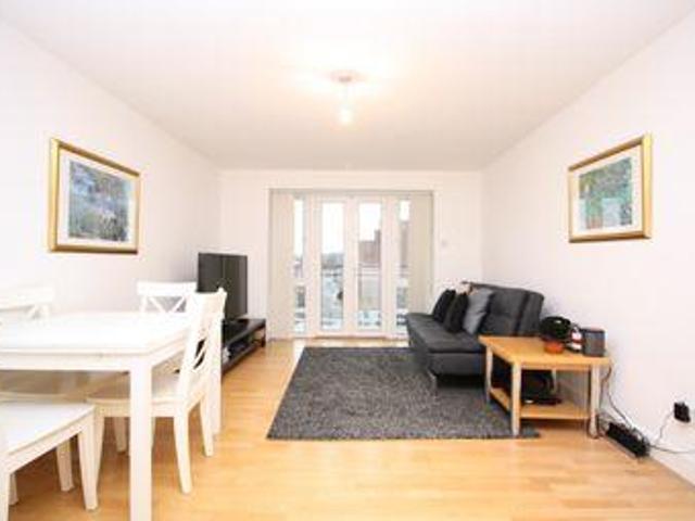 2 Bedrooms Flat for rent in St Davids Square, Isle Of Dogs, London E14
