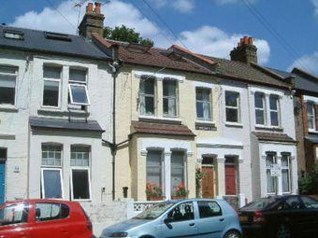 2 Bedrooms Flat for rent in St. Dunstans Road, London W6