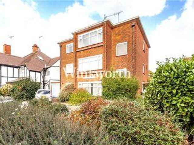 2 Bedrooms Flat for rent in St. Edwards Court, Finchley Road, London NW11