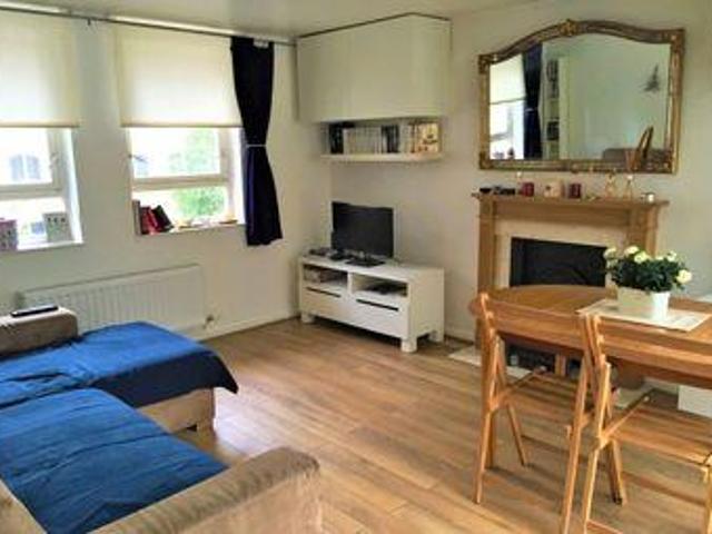 2 Bedrooms Flat for rent in St. Katharines Way, London E1W