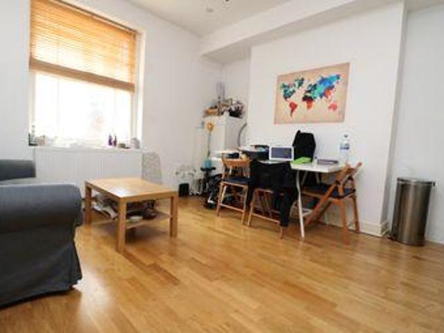 2 Bedrooms Flat for rent in St Johns Grove, Archway N19