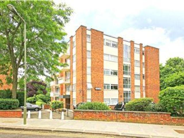 2 Bedrooms Flat for rent in St James Close, Brent Cross Woodlands NW11