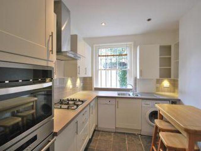 2 Bedrooms Flat for rent in St Olafs Road, Fulham, London SW6