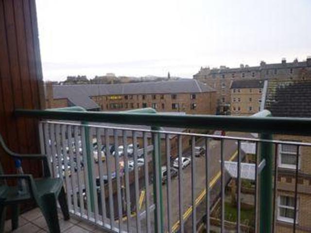 2 Bedrooms Flat for rent in St Leonards Crag, Newington, Edinburgh EH8