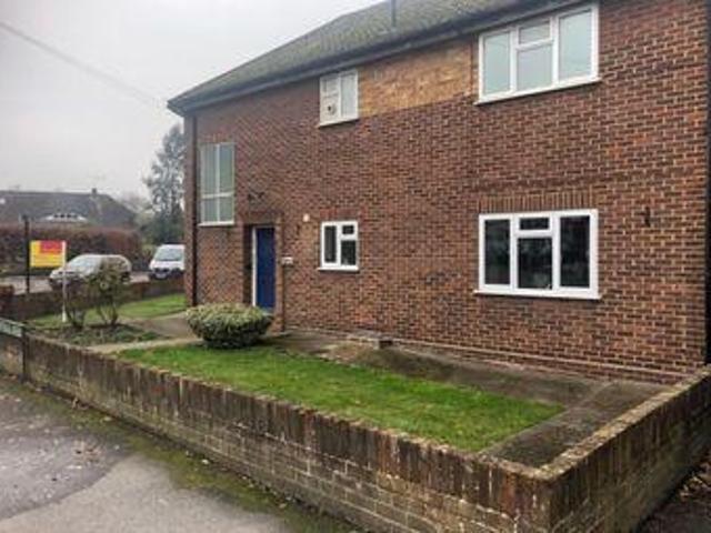 2 Bedrooms Flat for rent in St. Leonards Road, Windsor SL4
