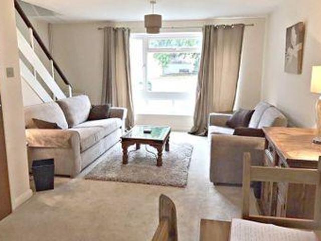2 Bedrooms Flat for rent in St. Leonards Road, Windsor SL4