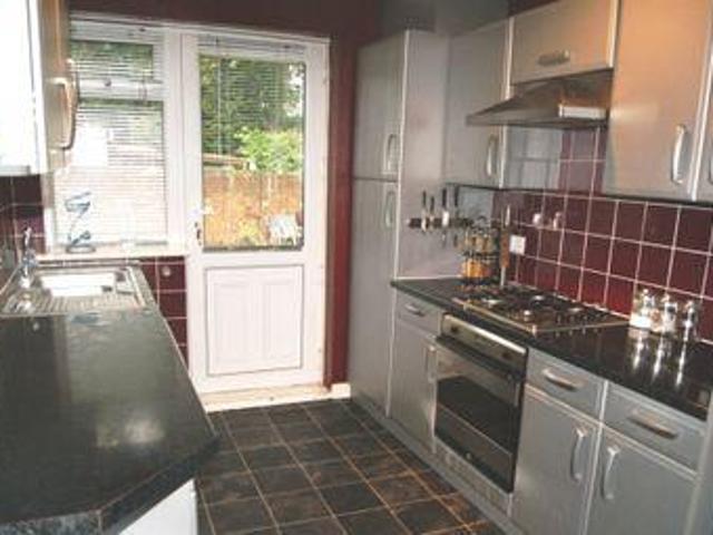 2 Bedrooms Flat for rent in St. Leonards Road, Windsor SL4