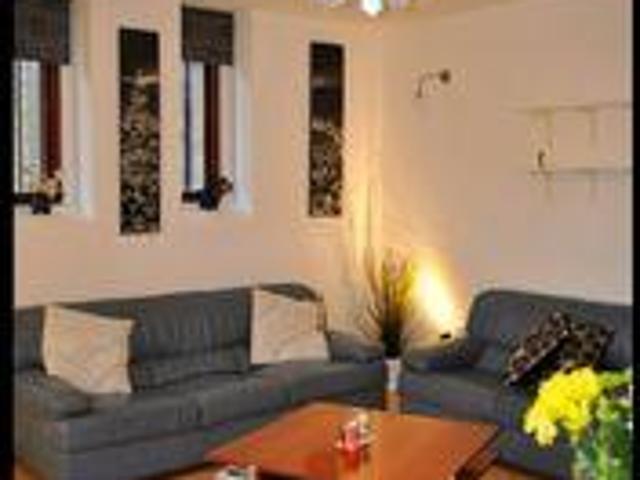 2 Bedrooms Flat for rent in St Leonards Road, Docklands E14