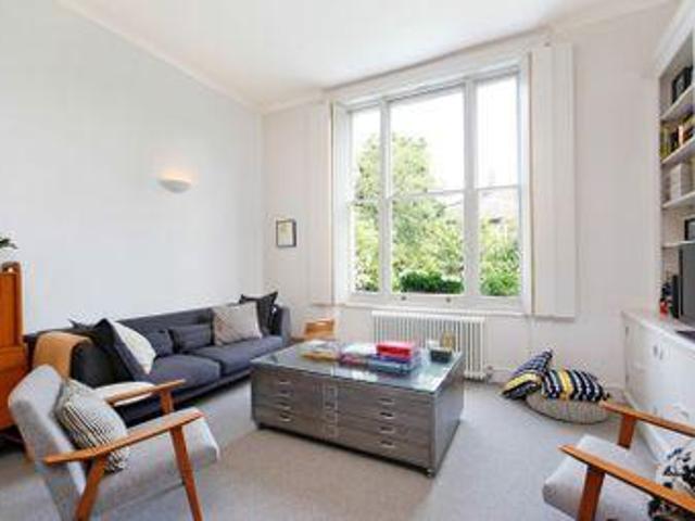 2 Bedrooms Flat for rent in St Marks Road, London W10