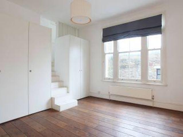 2 Bedrooms Flat for rent in St Marks Road, North Kensington W10