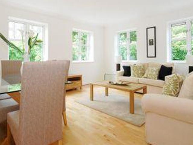 2 Bedrooms Flat for rent in St. Marys Gate, London W8
