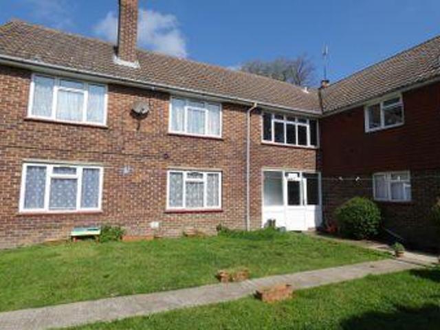2 Bedrooms Flat for rent in St. Marys Gardens, Upstreet, Canterbury CT3