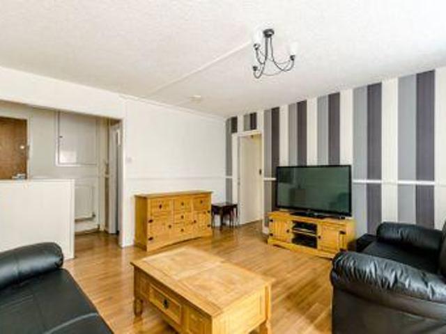 2 Bedrooms Flat for rent in St Saviours Estate, London Bridge, London SE1