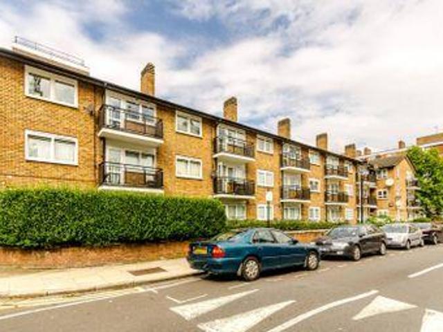 2 Bedrooms Flat for rent in St Saviours Estate, London Bridge SE1