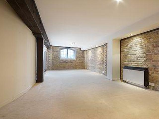 2 Bedrooms Flat for rent in St. Saviours Estate, London SE1