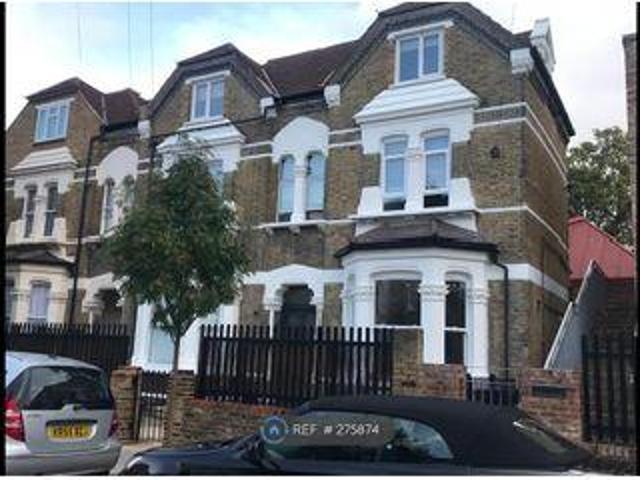 2 Bedrooms Flat for rent in St Stephens Avenue, London W12
