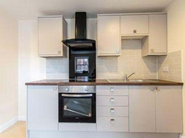 2 Bedrooms Flat for rent in St. Pauls Street South, Cheltenham GL50