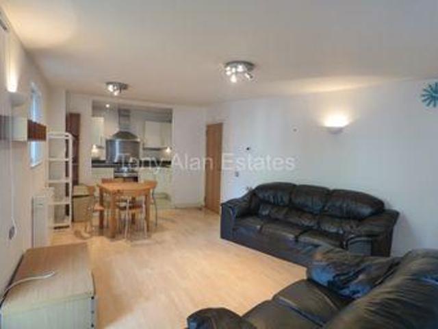 2 Bedrooms Flat for rent in St. Pauls Road, London N1