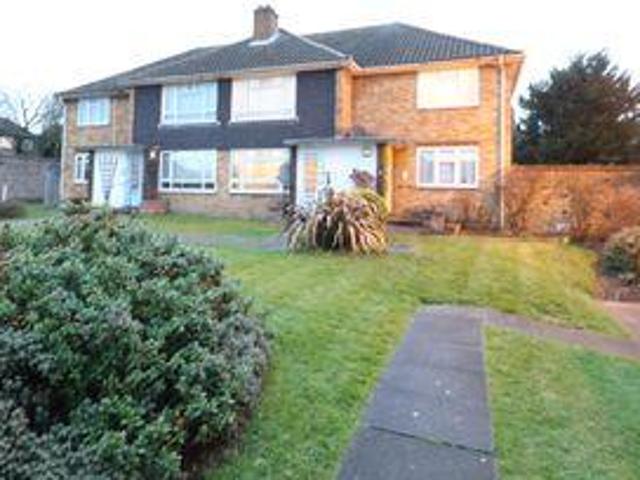 2 Bedrooms Flat for rent in St Peters Court, Hendon NW4