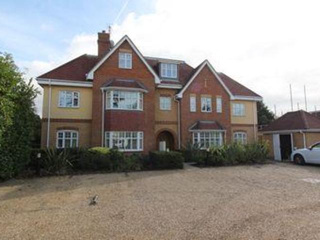 2 Bedrooms Flat for rent in St Peters Lodge, Shoppenhangers Road, Maidenhead SL6