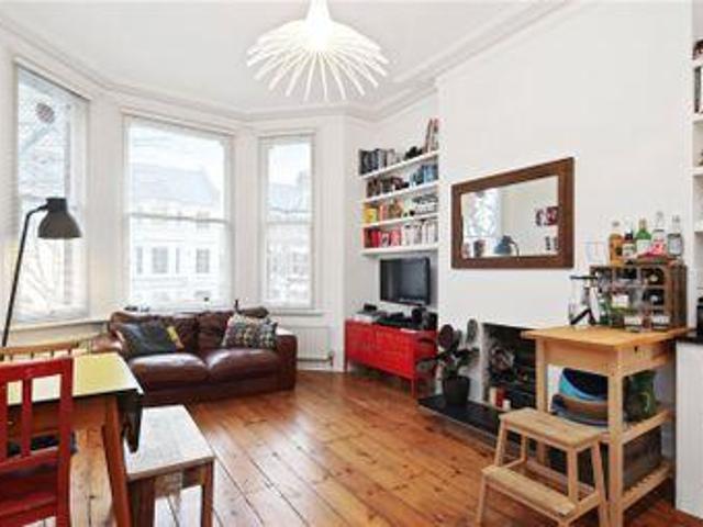 2 Bedrooms Flat for rent in St Quintin Avenue, London W10