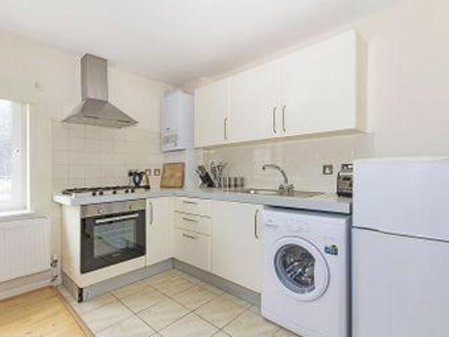 2 Bedrooms Flat for rent in St Rule Street, London SW8