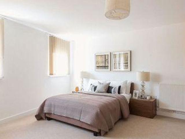 2 Bedrooms Flat for rent in Stadium Place, Walthamstow E4