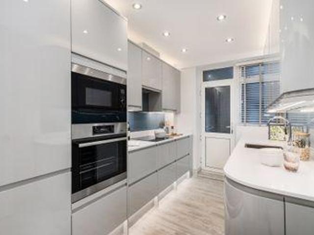2 Bedrooms Flat for rent in Stafford Court, Kensington High Street, Kensington, London W8
