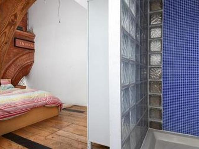 2 Bedrooms Flat for rent in Stamford Brook Road, Hammersmith W6