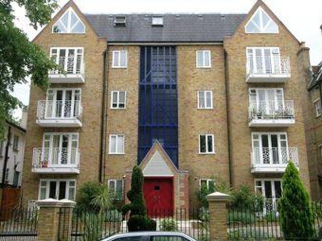 2 Bedrooms Flat for rent in Standard Apartments, Crescent Road, London N8