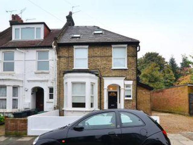 2 Bedrooms Flat for rent in Stanford Road, Friern Barnet N11