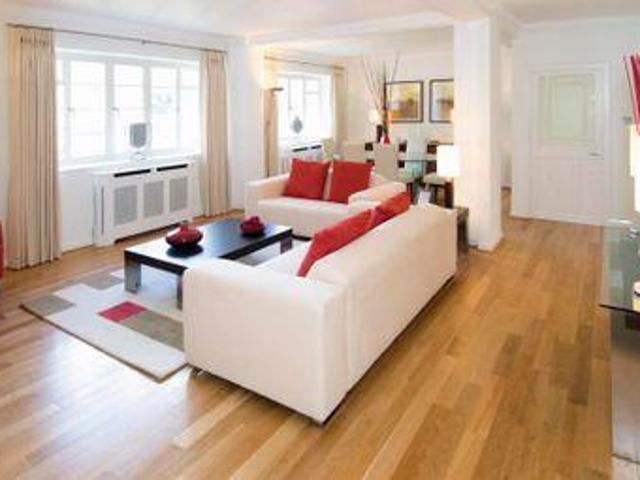 2 Bedrooms Flat for rent in Stanford Road, London W8